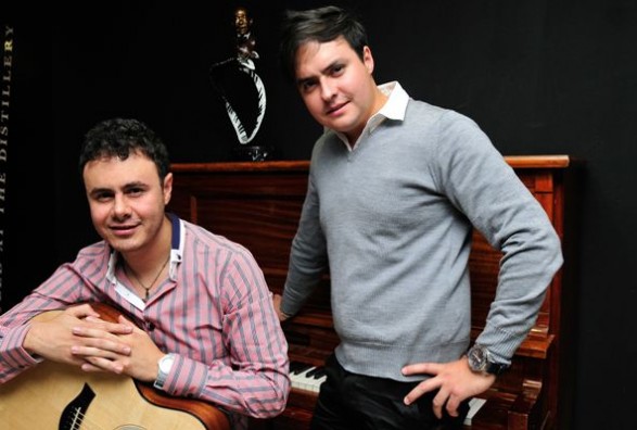 Río Roma lanza su primer álbum tras años de componer para los grandes ...