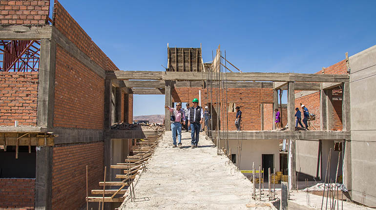 Construyen la escuela más grande del sur | Los Tiempos