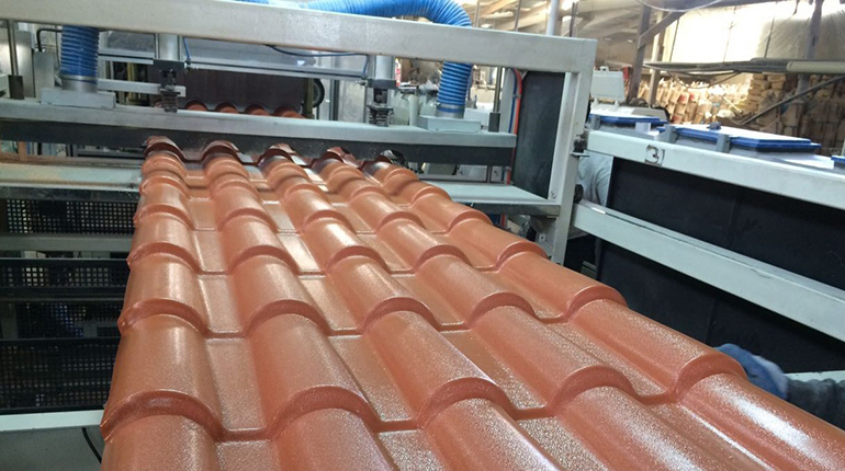 ProPlastic trae tejas de PVC, económicas y ecológicas | Los Tiempos