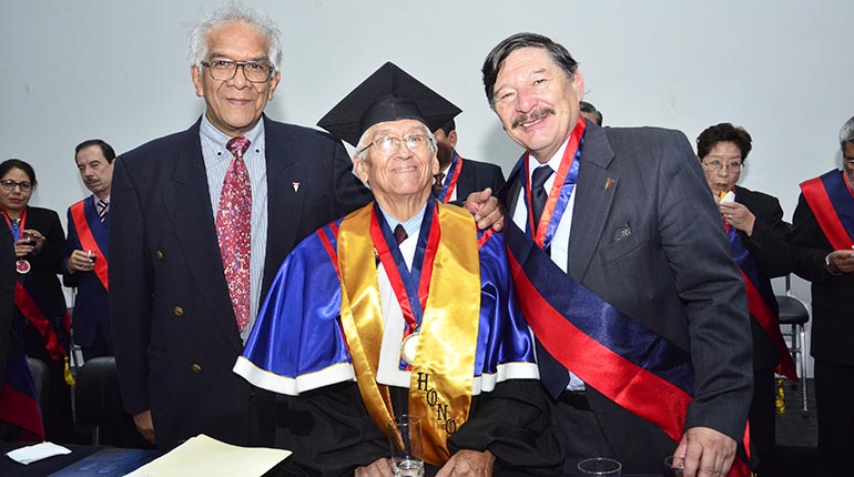 UMSS otorga el título de Doctor Honoris Causa a Alberto Rodríguez | Los ...