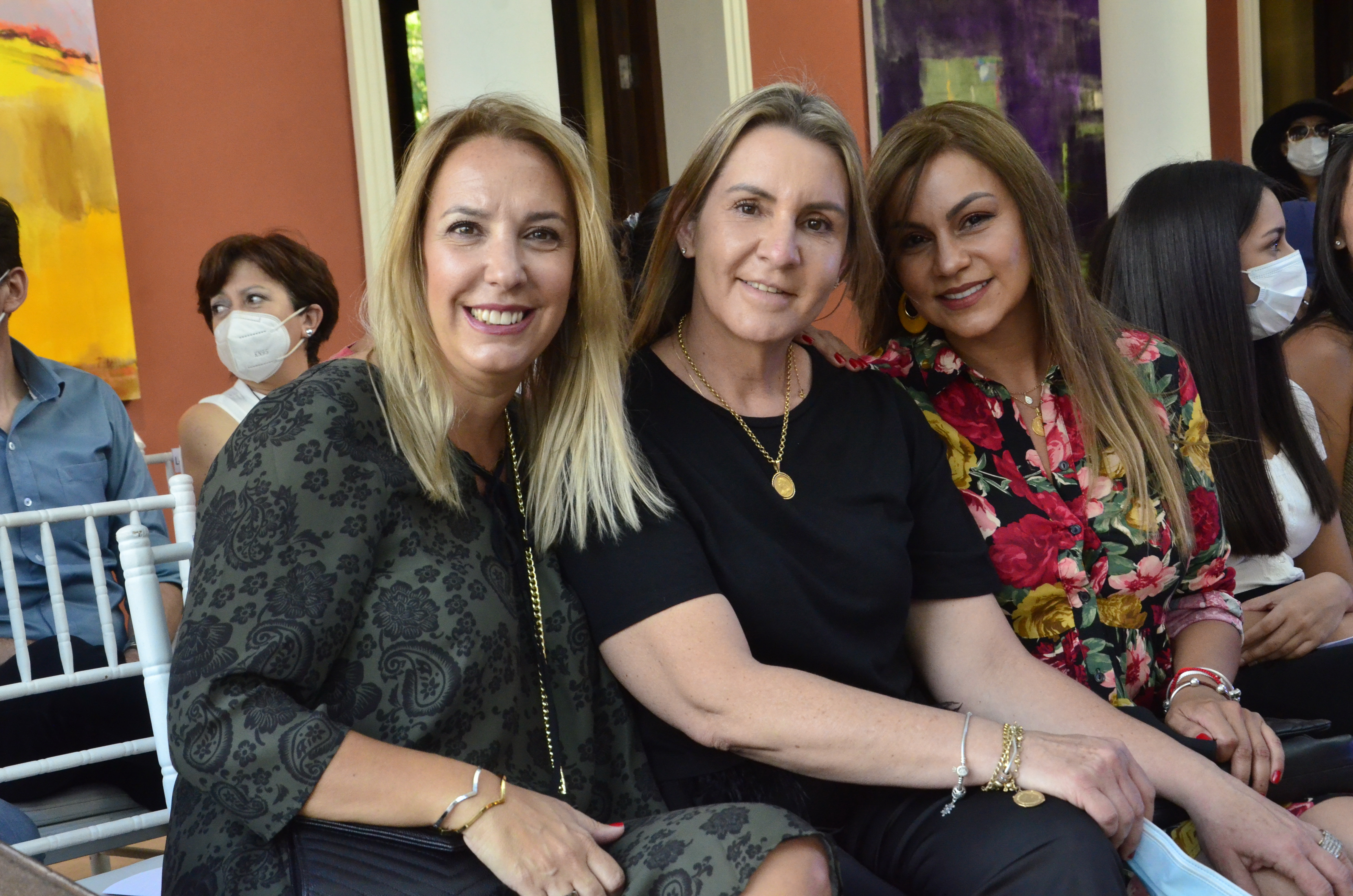 Carla Quiroga se reinventa con nueva colección | Los Tiempos
