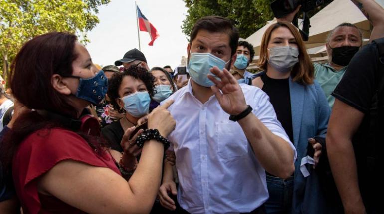 Chile: Boric saca ventaja a Kast, según encuesta | Los Tiempos
