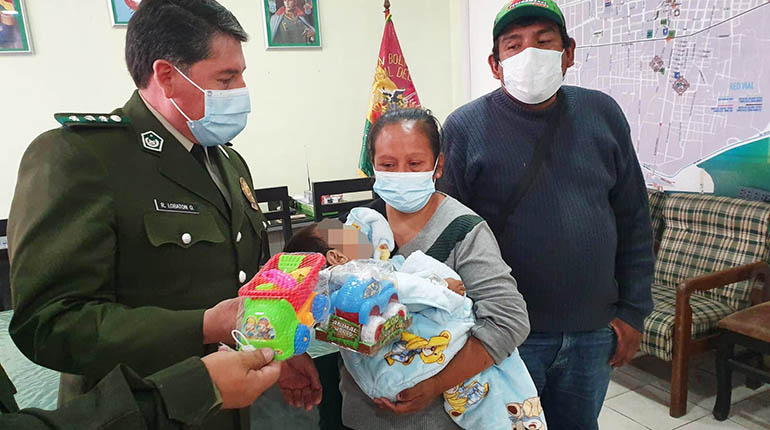 Rescatan en 12 horas a bebé raptado y detienen a la autora | Los Tiempos Rescatan en 12 horas a bebé raptado y detienen a la autora | Los Tiempos