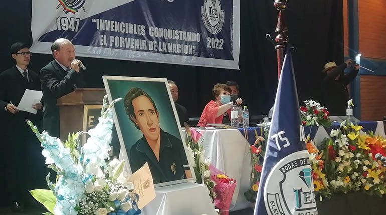 El colegio Elena Arze de Arze celebra sus “Bodas de Diamante”, 75 años ...