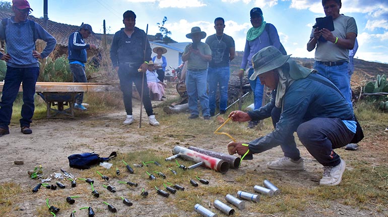 Avasalladores atacan con bazucas artesanales y dinamitas en Caico | Los ...
